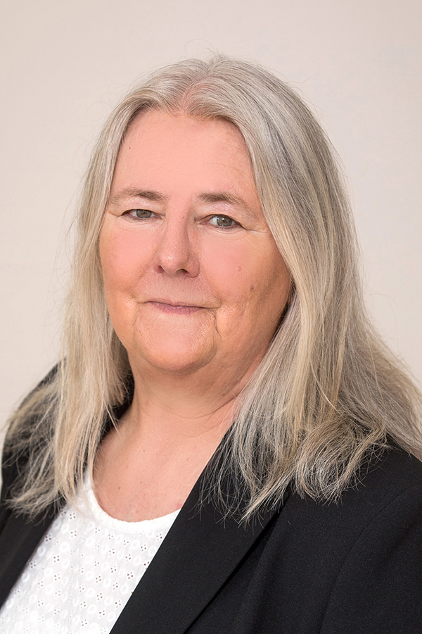 Caroline S. Roberts Team